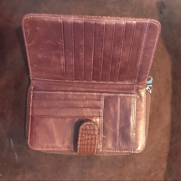 daytimer | Bags | 5 For 25 Sale Daytime Leather Wallet | Poshmark